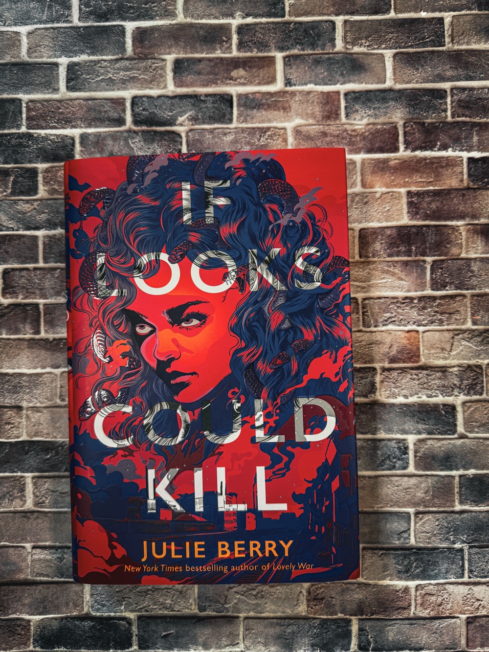 If Looks Could Kill by Julie Berry | Book Review
